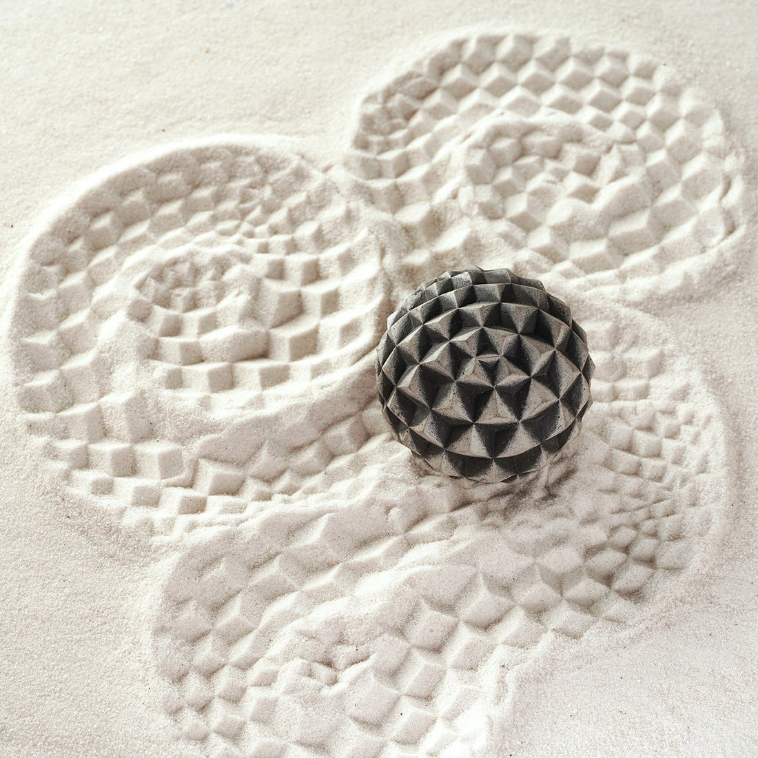 Sand Sphere | Cubes | Medium – Olander Earthworks