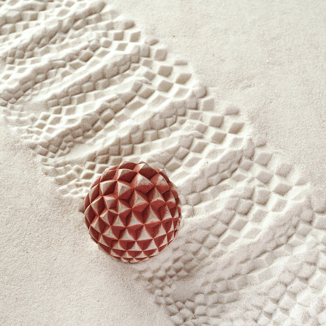 Sand Sphere | Cubes | Medium – Olander Earthworks